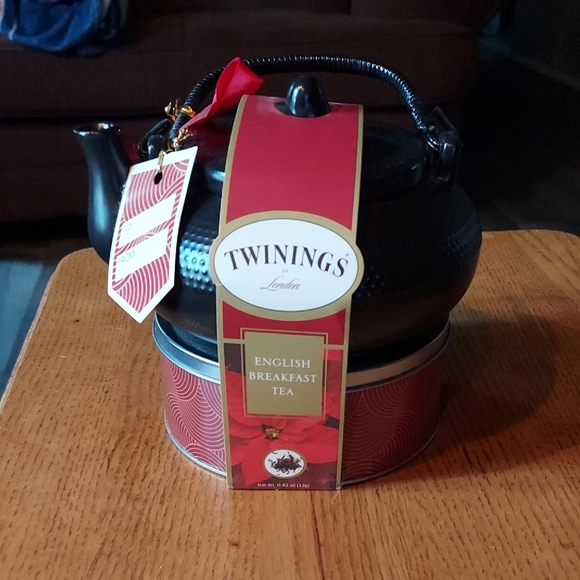 Kitchen | Twinings English Breakfast Tea With Black Teapot | Poshmark